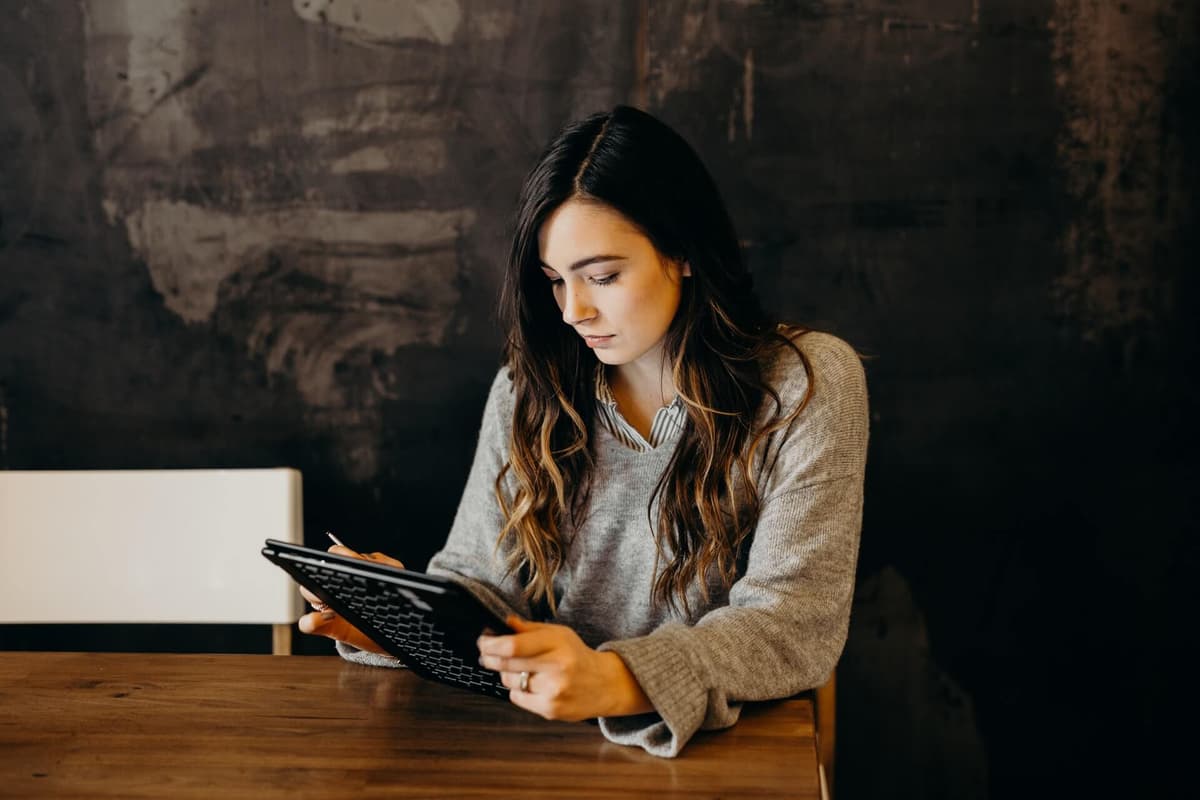 Smiley Face Rating Scale: Types, Use Cases and more | SurveySparrow